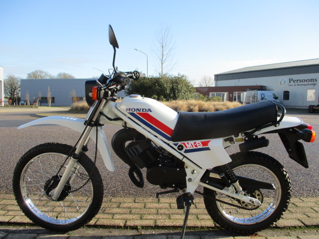 Restoration kit Honda MT80 81-82 wit (met hoogwaardige kunststof delen van ”VS” gemaakt in ...